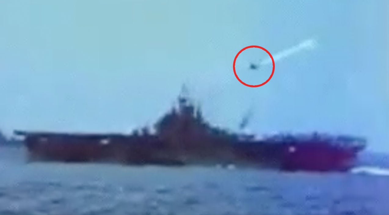 Wwii Footage Kamikaze Targets Uss Essex World War Wings