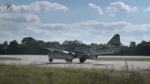Hear The Me 262's Original Sound During Start Up - World War Wings