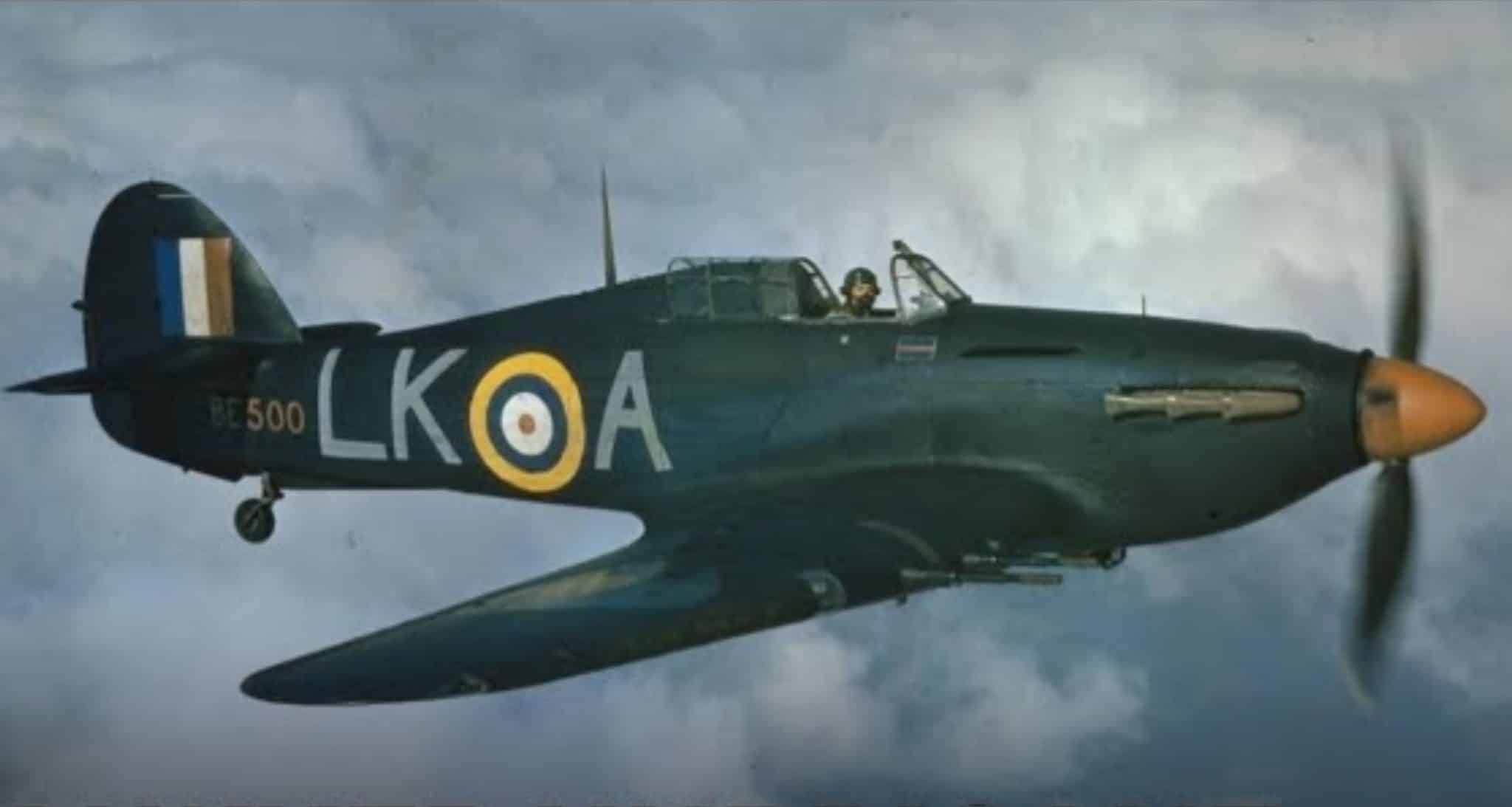 7 Best WW2 Dogfight Fighters - World War Wings