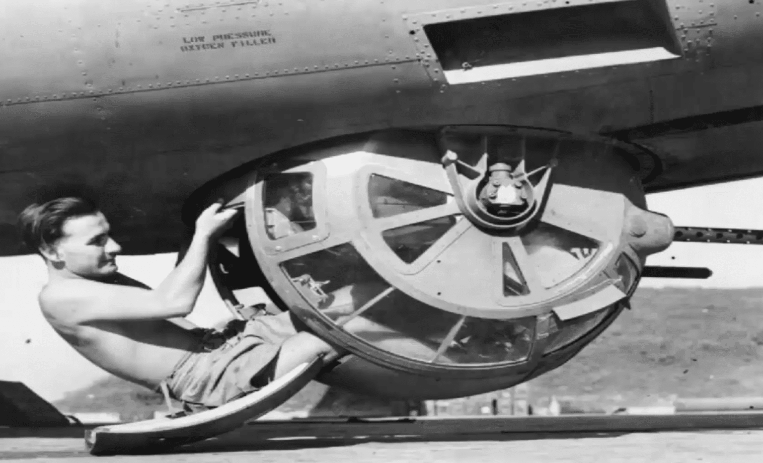 The DEADLIEST Job on a B-17 Flying Fortress You Didn't Know About ...