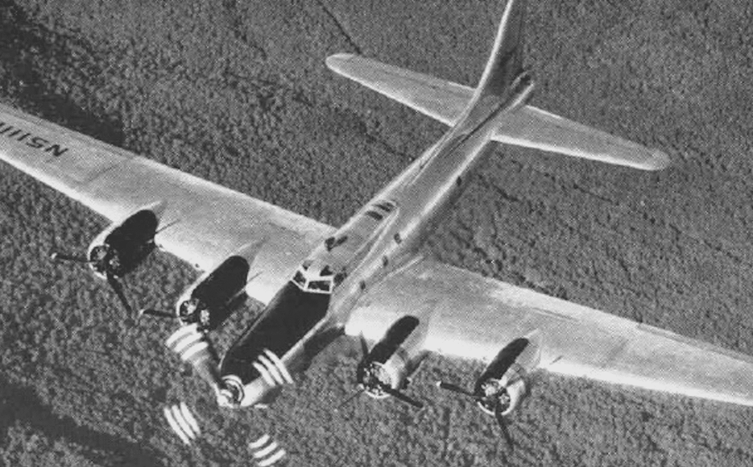The Story of the Ghost Plane of WWII That Landed Solo - World War Wings