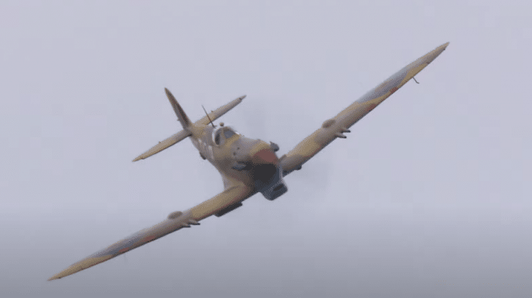 Watch Awe-Inspiring Sound of a Spitfire Formation and Tail Chase ...