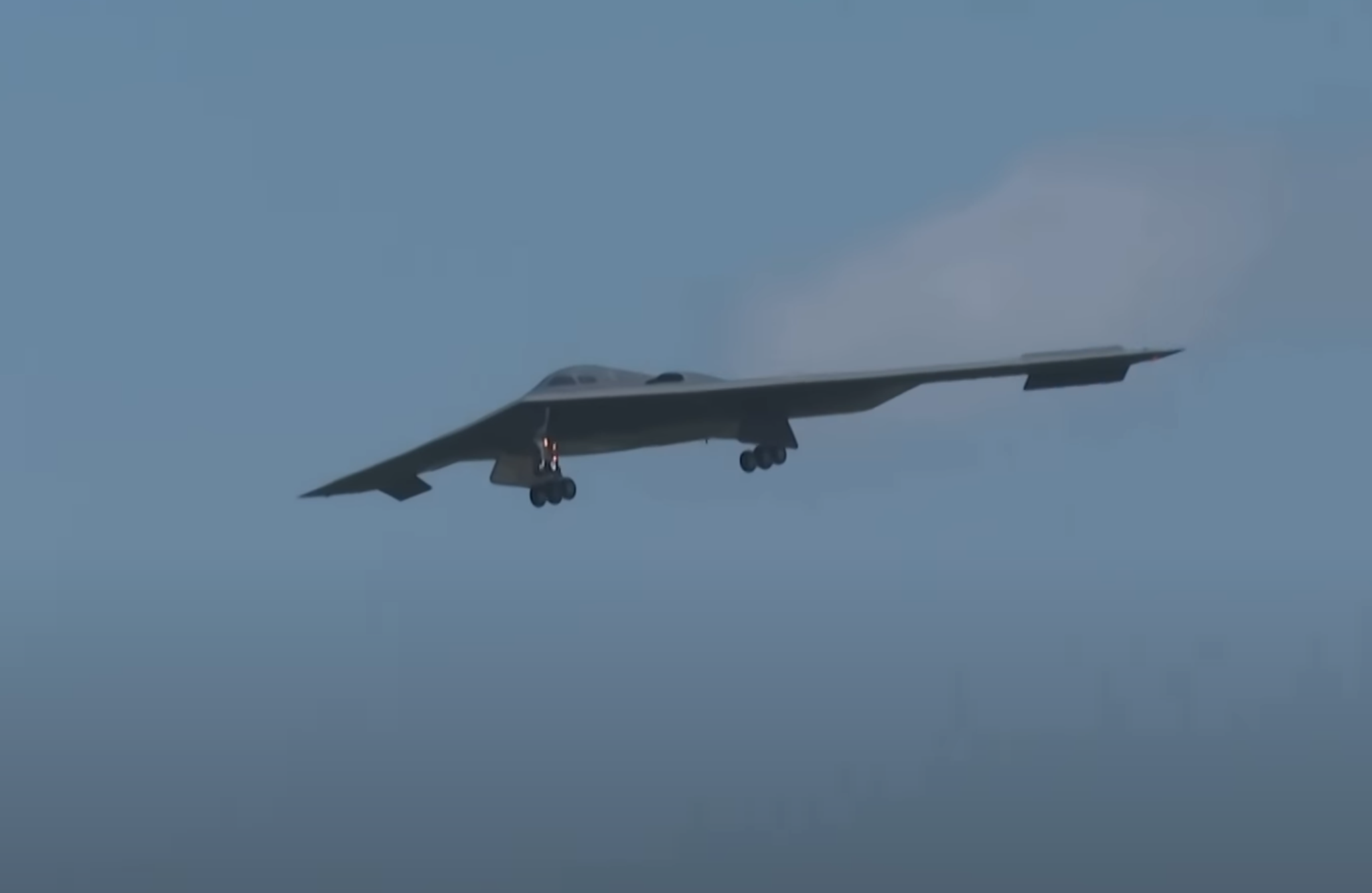 New Footage Captures B-2 Stealth Bombers Returning to Missouri Base ...