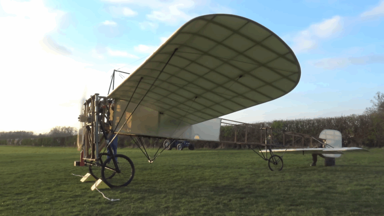 5 Things You Should Know About the World’s Oldest Flying Aircraft ...