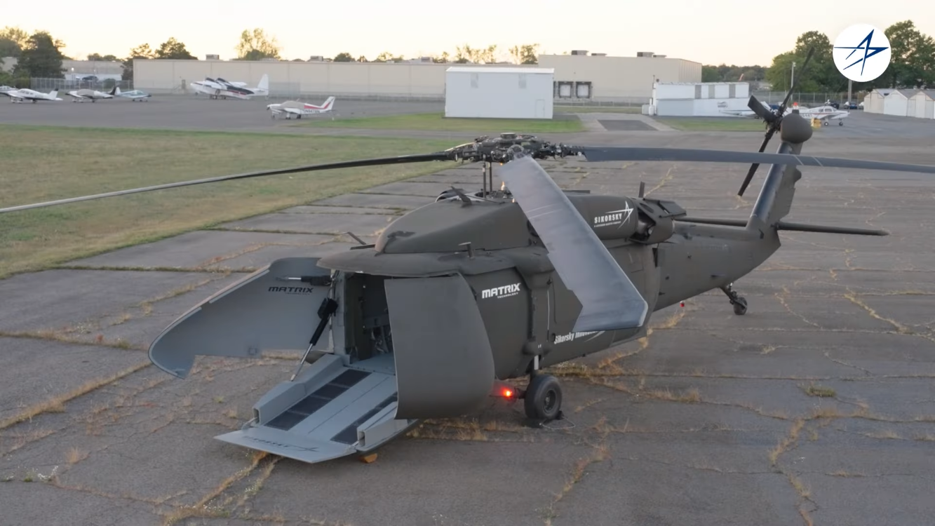 UH-60 Black Hawk Reborn as a Fully Autonomous Cargo Workhorse - World ...