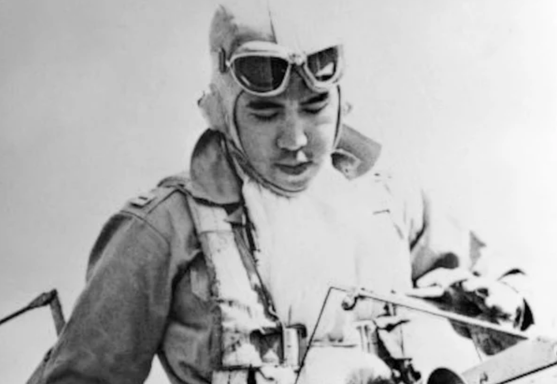 The Story of a Filipino Pilot Who Took On 54 Japanese Fighters and ...