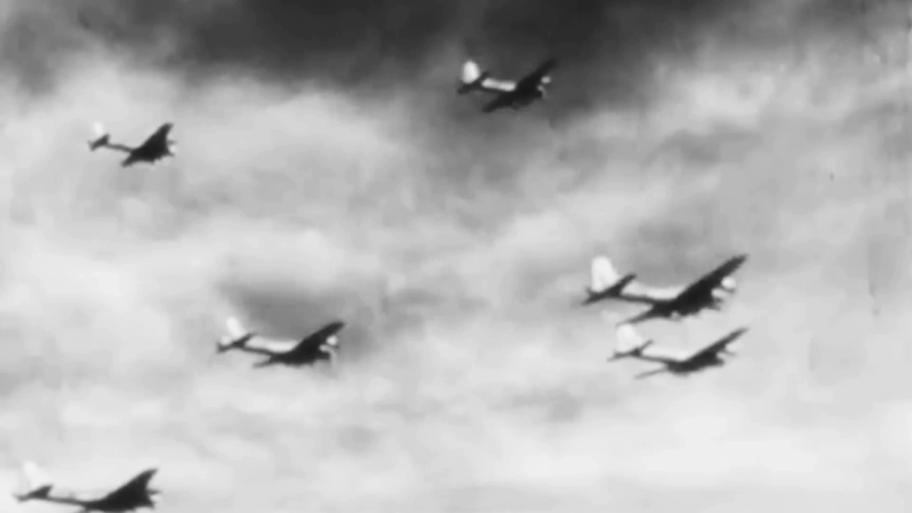 THE ONE MAN AIR FORCE OF WW2: 1 vs 30 - World War Wings