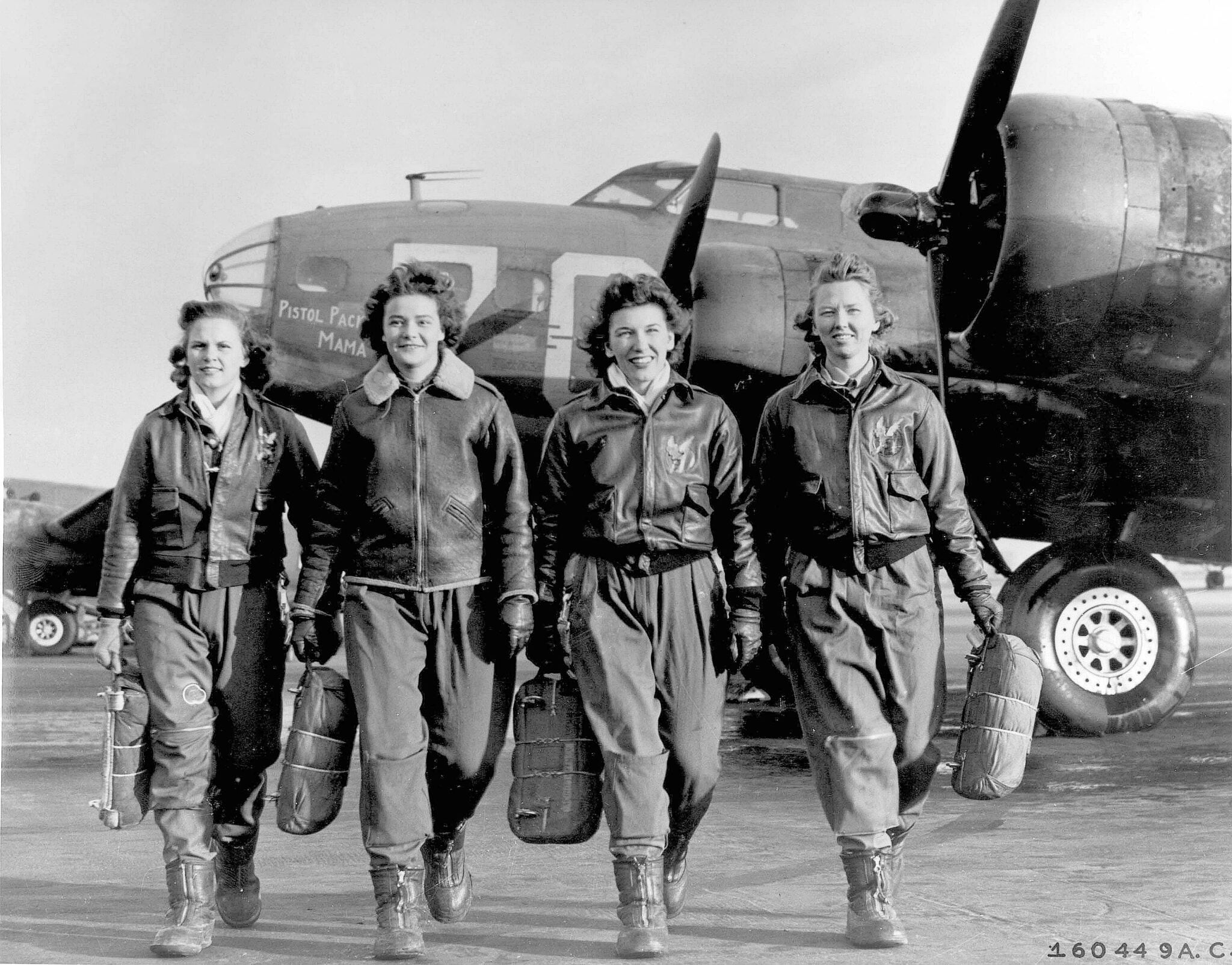 The Unsung Women Who Piloted 12,000 Planes During WWII - World War Wings