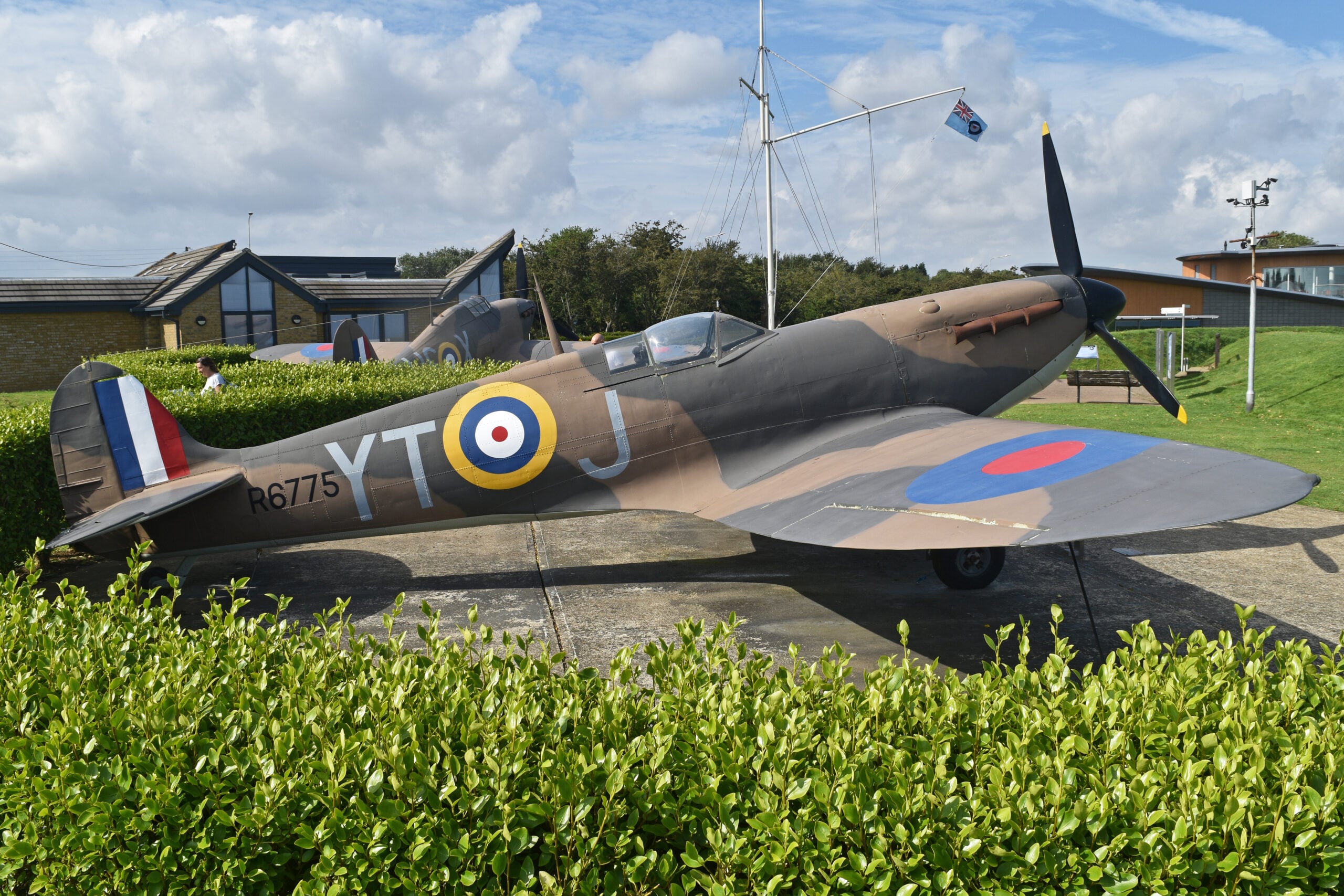 The British Test Pilot Who Pulled a 12G Inverted Dive to Save the ...
