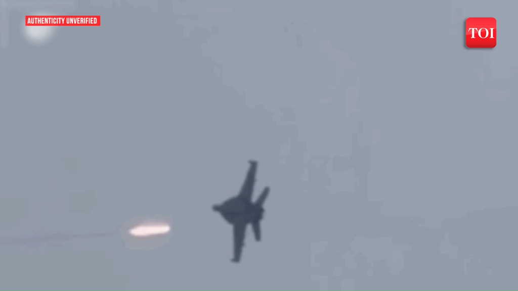 Iranian Missile Nearly Hits US Super Hornet During Low-Level Strafing ...